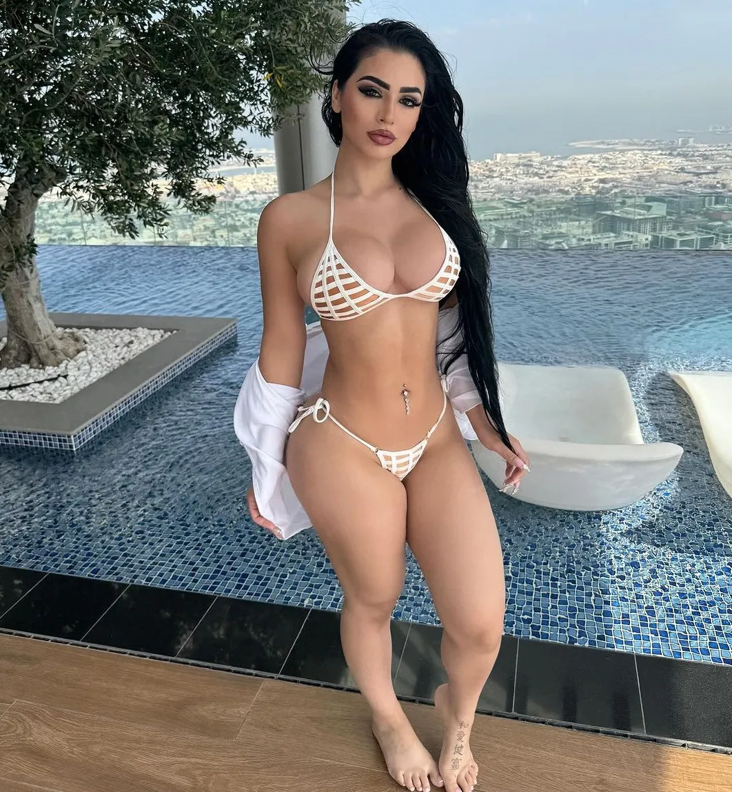 Nadia Khar Age, Income, Boyfriend, Video, Height, Family, Biography - Saloniyaapa.com